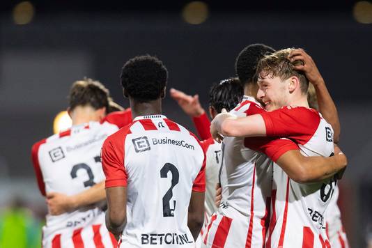 Talloze trainingsuren betalen zich uit bij TOP Oss: ‘De eerste assist ...