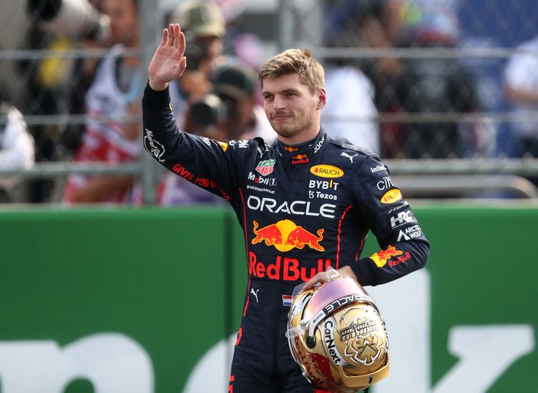 Verstappen start vanaf ‘pole’ in Mexico, waar hem gevecht met hongerige Mercedessen wacht