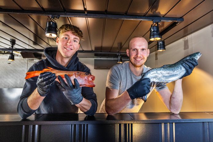 ‘s-Gravenzande heeft met JuKa eindelijk weer een viswinkel: ‘Kibbeling ...