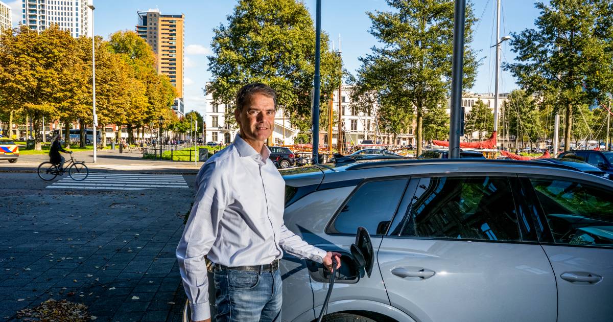 Wat is duurder, elektrisch rijden of op benzine? | Auto | AD.nl