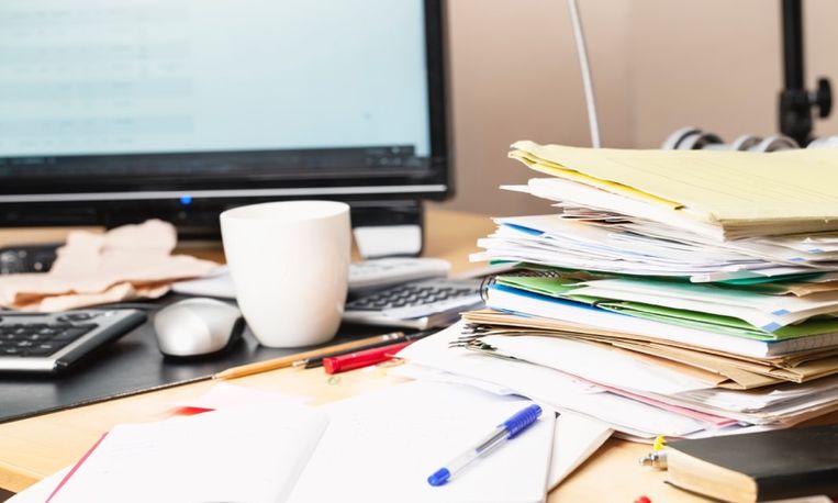 Dit is waarom je vandaag nog je bureau moet opruimen | Libelle