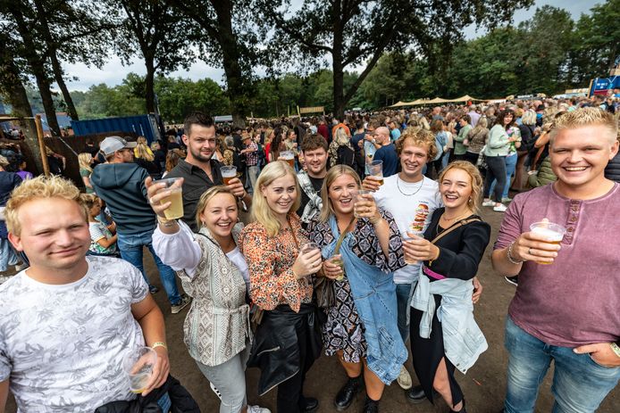 Eindelijk! Tuckerville én Ilse zijn na twee festivalloze jaren weer ...