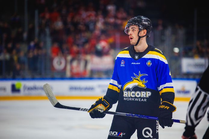 Trappers-forward Ties van Soest uit Son: ‘Eigen fans, eigen kleedkamer ...