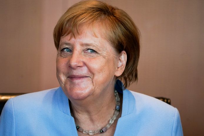 Merkel begint aan haar laatste grote klus: van West naar Oost, en terug ...