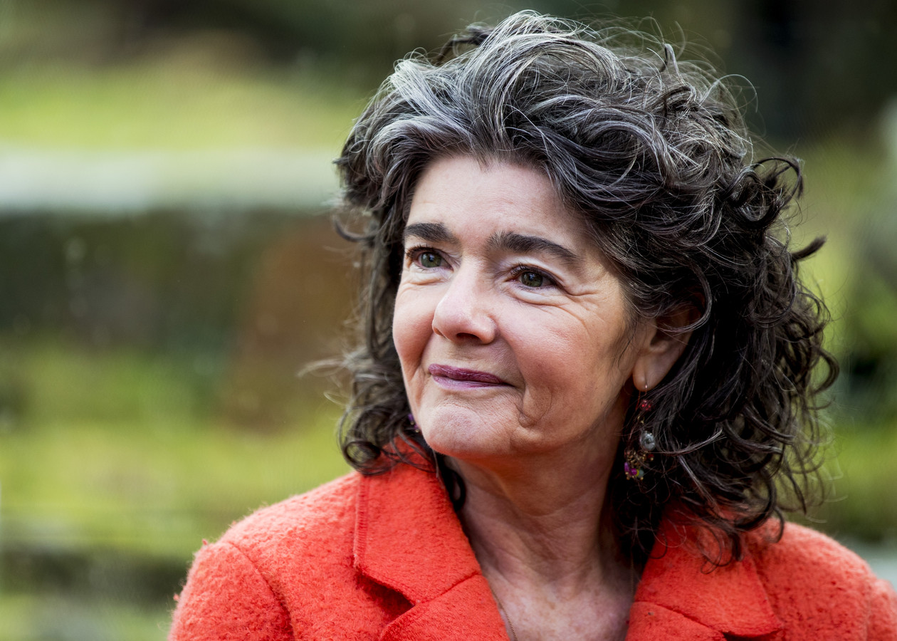 Dieuwertje Blok spreekt op de Dam tijdens de Nationale Herdenking ... Dieuwertje Blok spreekt op de Dam tijdens de Nationale Herdenking ...