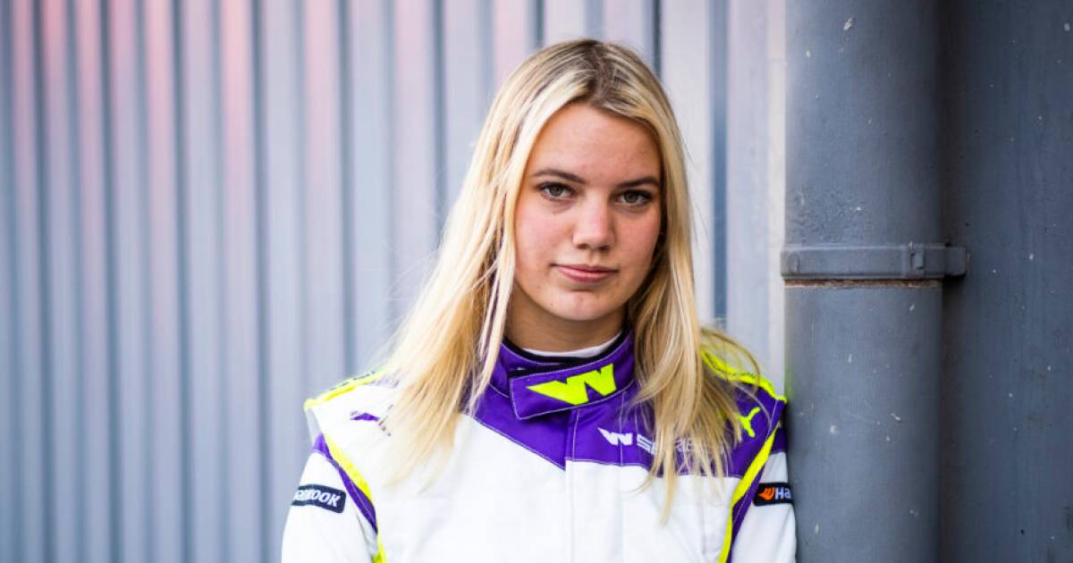 Coureur Emely de Heus maakt naam in W Series: ‘Toen ik Verstappen zag ...