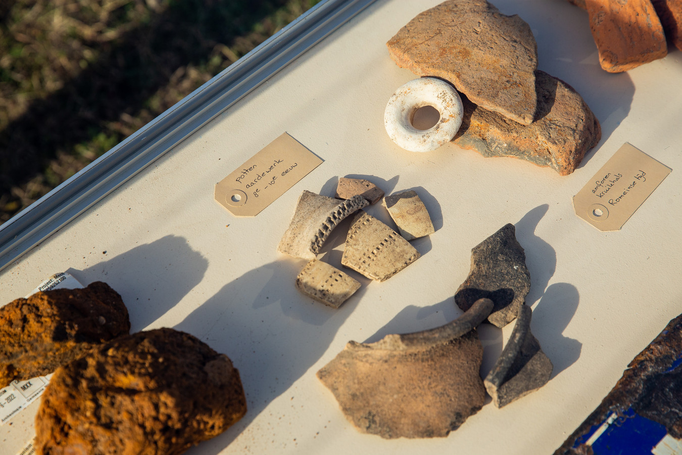 Archeologen geven een inkijkje bij opgravingen in Nijmegen-West: vroegmiddeleeuwse nederzetting ...