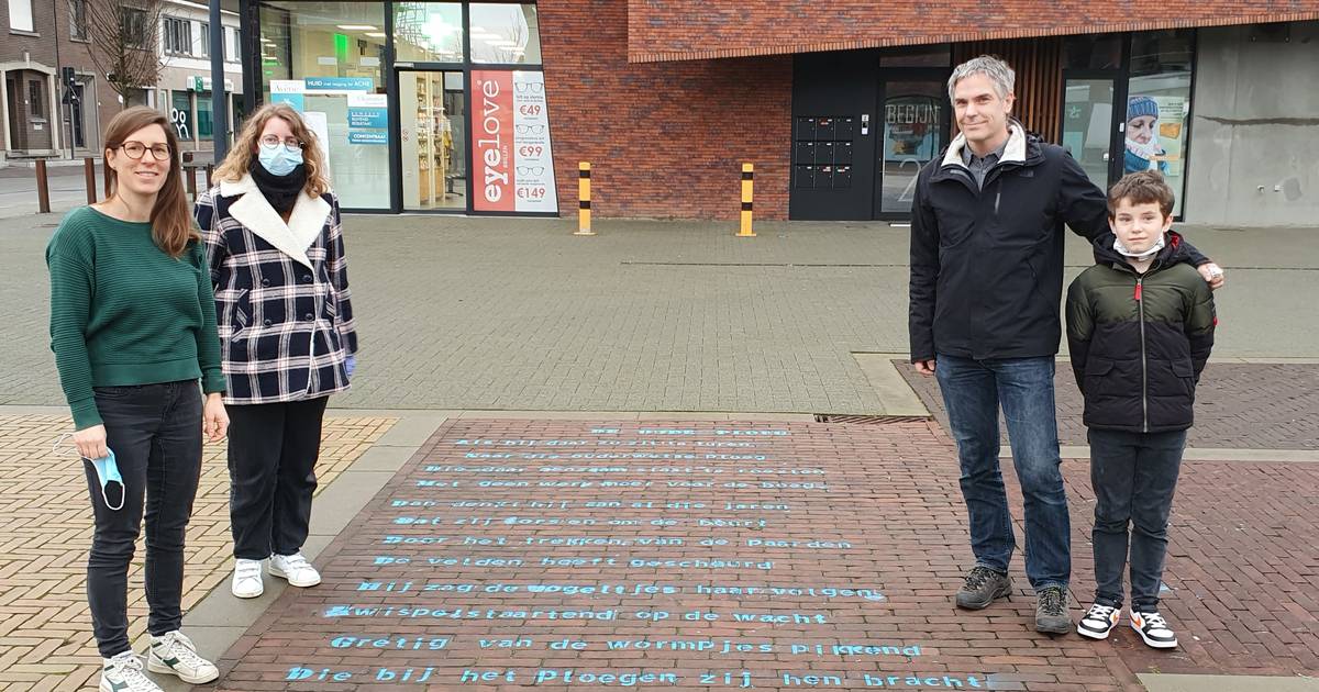 Nieuwe bibliothecaris Vincent Buelens zorgt voor poëzieplein ...