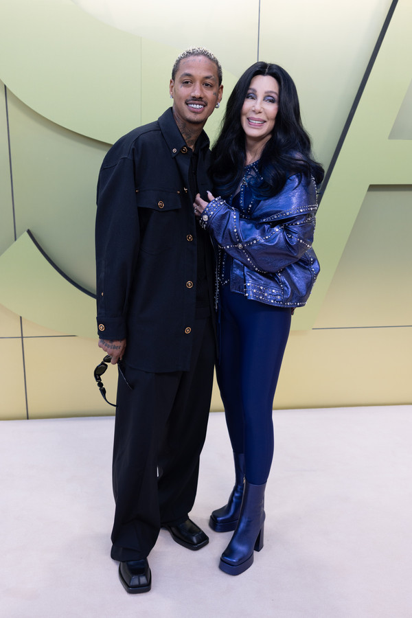 BINNENKIJKEN. Het liefdesnestje van 69 miljoen dat Cher deelt met haar ...