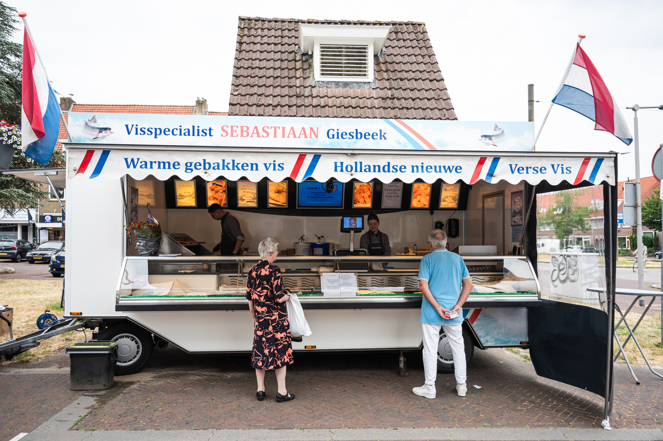 Ongeloof en woede bij klanten: populaire viskraam van Marloes en ... Ongeloof en woede bij klanten: populaire viskraam van Marloes en ...