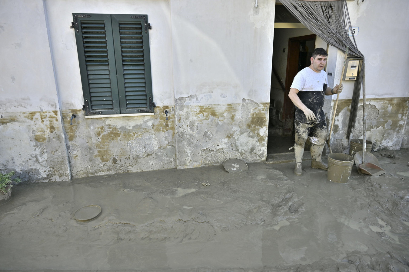 Elf doden door overstromingen in Italië: “Er komt nog meer noodweer ...
