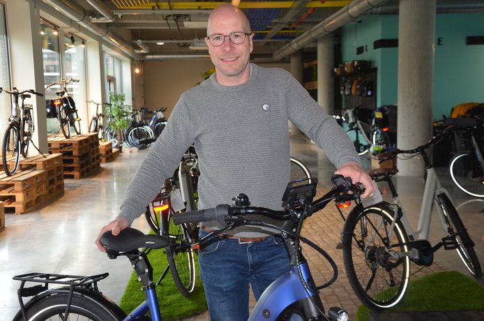 Merk van elektrische fietsen opent nieuwe ruimere winkel ...