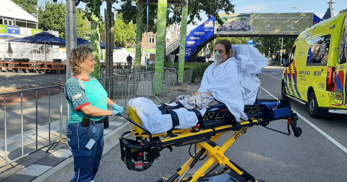 Christien (66) maakt vlak voor ze sterft nog een rondje over terrein ...