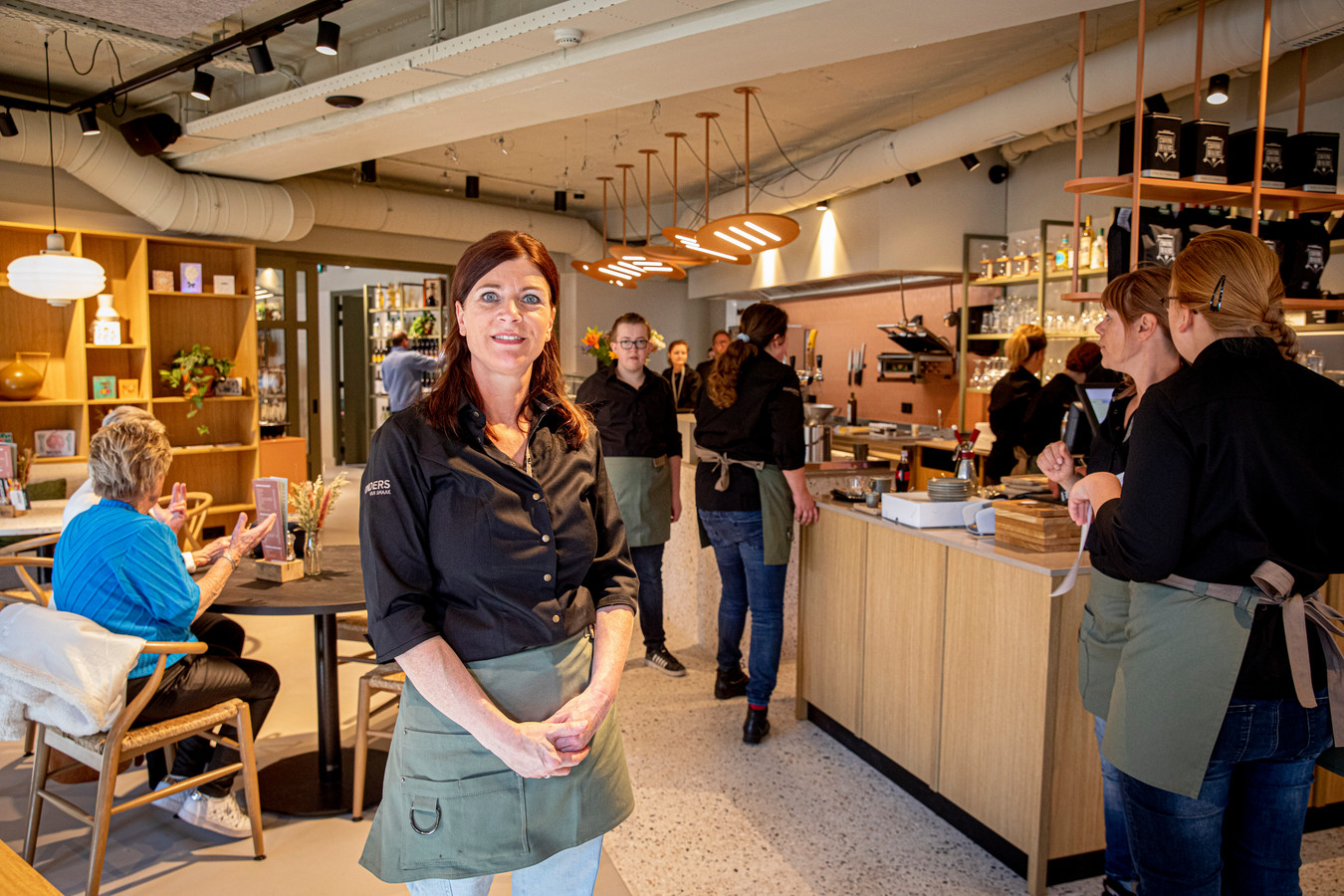 Nieuwe lunchroom Anders van Smaak in Bergeijk laat jongeren met ...