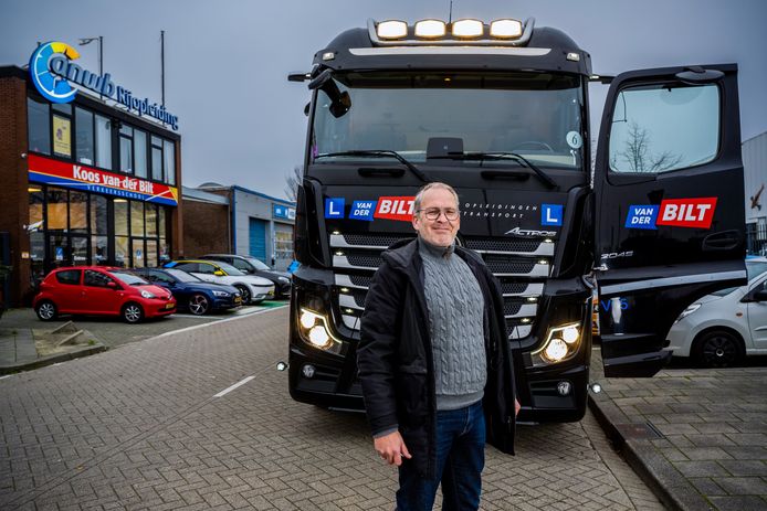 Dankzij dashcams in lesauto’s hoeven er minder auto’s de weg op: ‘Onze ...