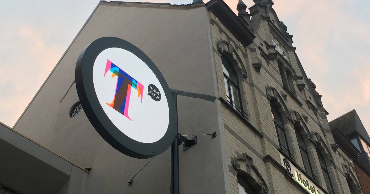 Reusachtig LED-scherm nieuwe blikvanger Turnova | Baarle-Hertog | hln.be