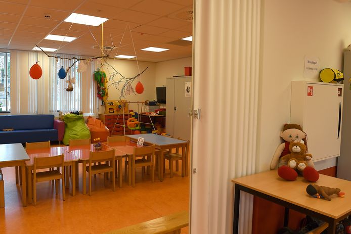 Rust terug op azc in Grave: 'Net als met voetbalhooligans, klein ...