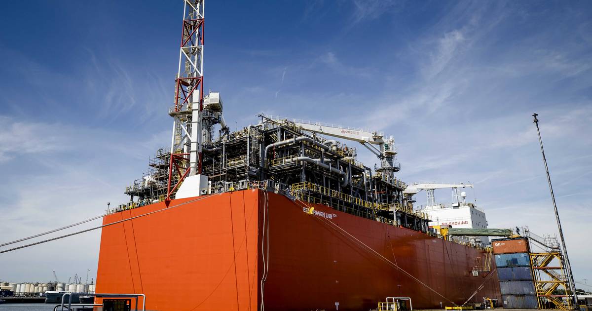 Exmar verkoopt drijvende lng-fabriek Tango FLNG aan Eni | Economie | hln.be