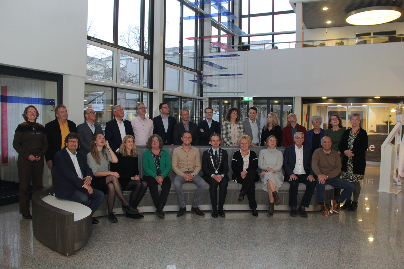 25 nieuwe raadsleden Berg en Dal leggen hun eed of belofte af tegenover ...