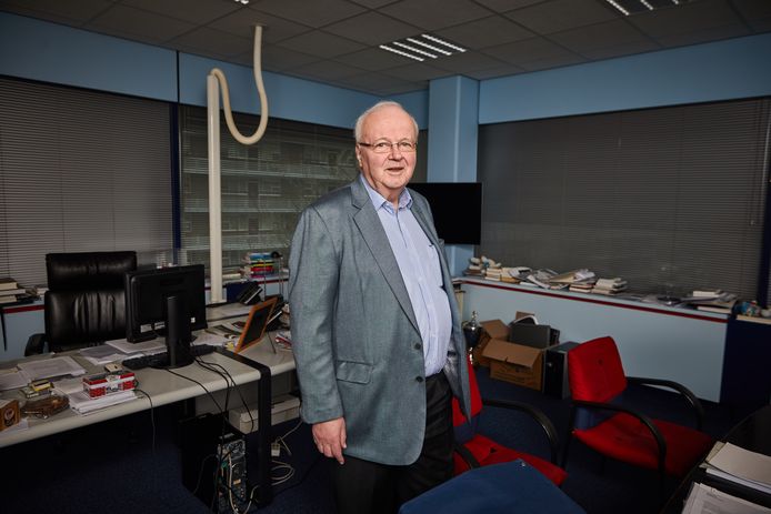 Waarom neemt ex-DSW’er Chris Oomen (72) persbureau ANP over? ‘Door mijn ...