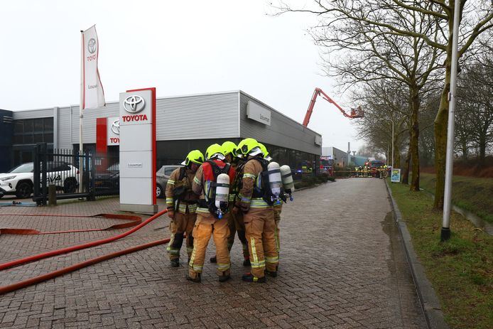 Overuren voor brandweer door ‘explosief’ isolatiemateriaal bij brand ...