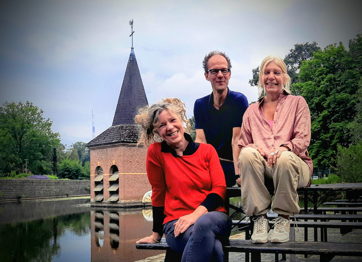 Herman Finkers en Erik van Muiswinkel trappen af: Twentse dialogen ...