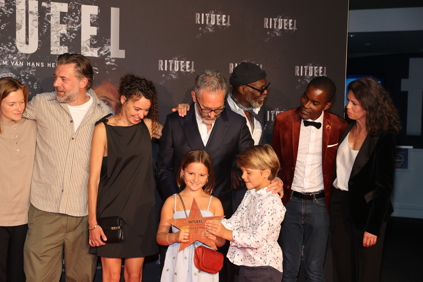 IN BEELD. Kinderen regisseur Hans Herbots stelen show op première ...