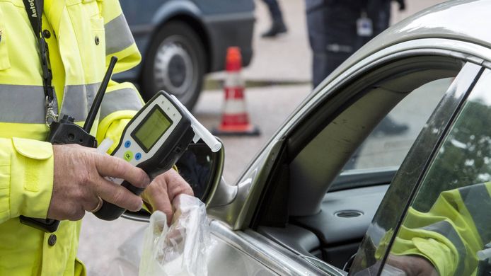 Vakantiegangers opgelet: in deze landen mag je echt geen druppel ...