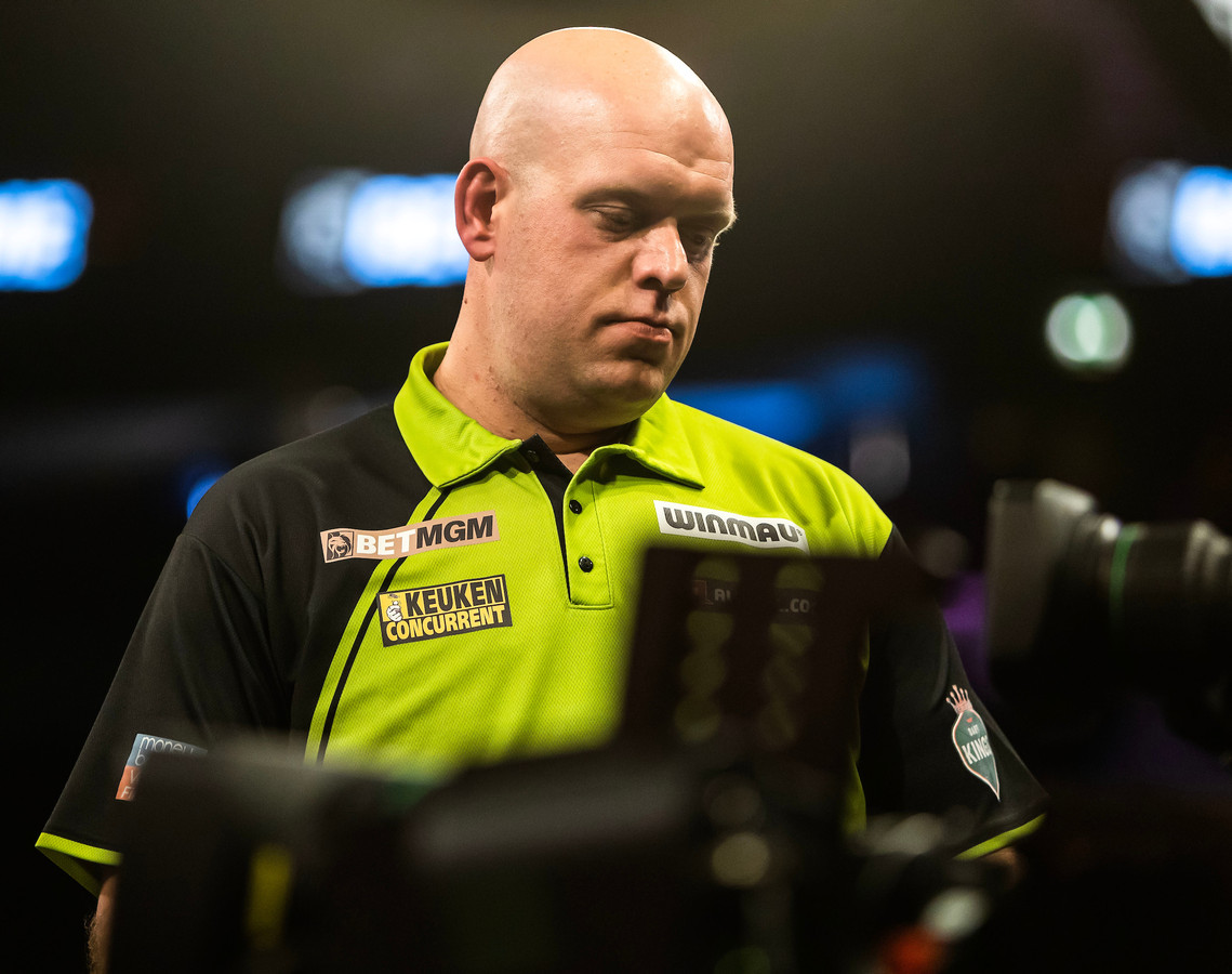Michael van Gerwen na ‘droevige wedstrijd’ tegen avondwinnaar Luke ...