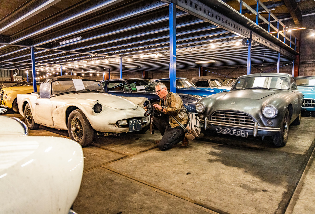 Oldtimers uit barnfind in Nederland zijn drie dagen te bekijken voor ...