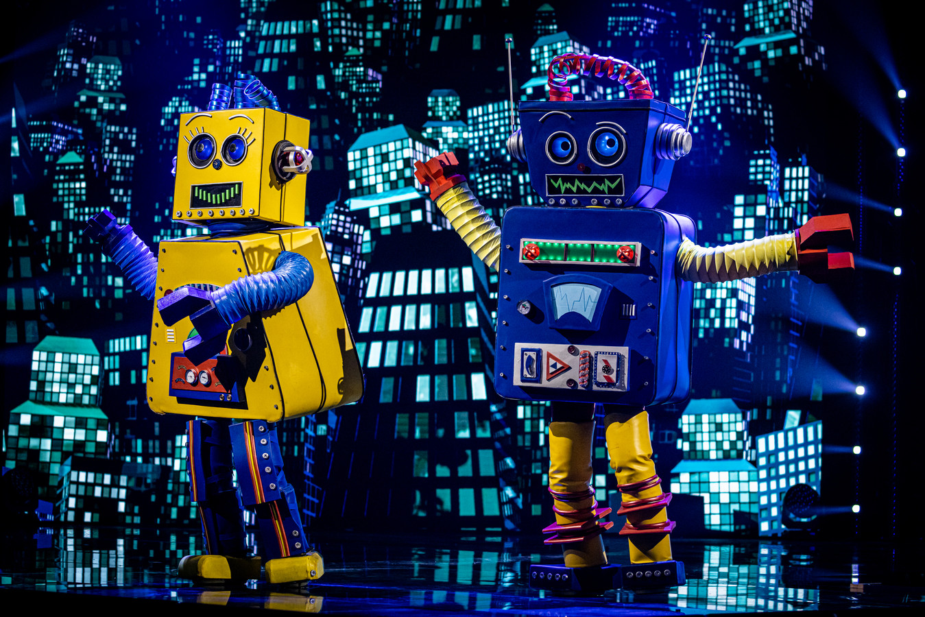 Einde verhaal voor Robots in 'The Masked Singer' | Foto | hln.be