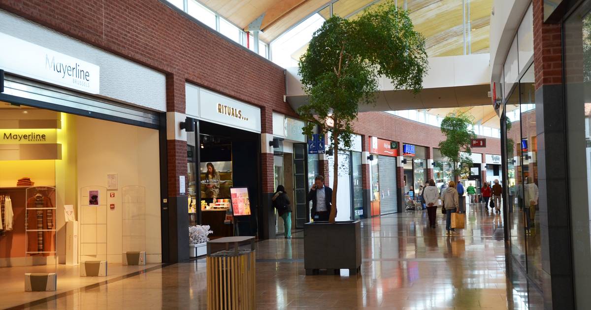 Ninia Shopping Center viert 20-jarig bestaan: “Winkelcentrum pal in ...