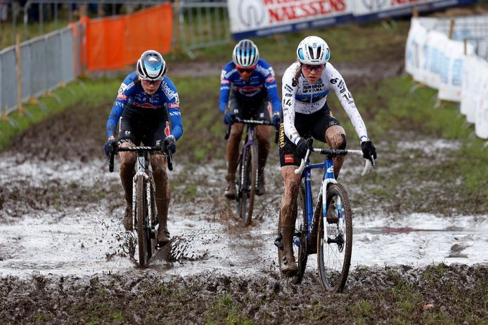 KIJK. Als veldrijden openwaterzwemmen wordt: Nederlandse omloop ...