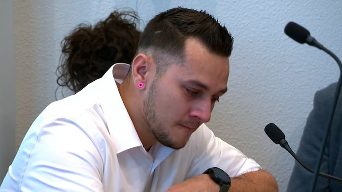 Ichelles broer Jeffrey tegen Sandra H.: ‘Je hebt de grond onder mijn ...
