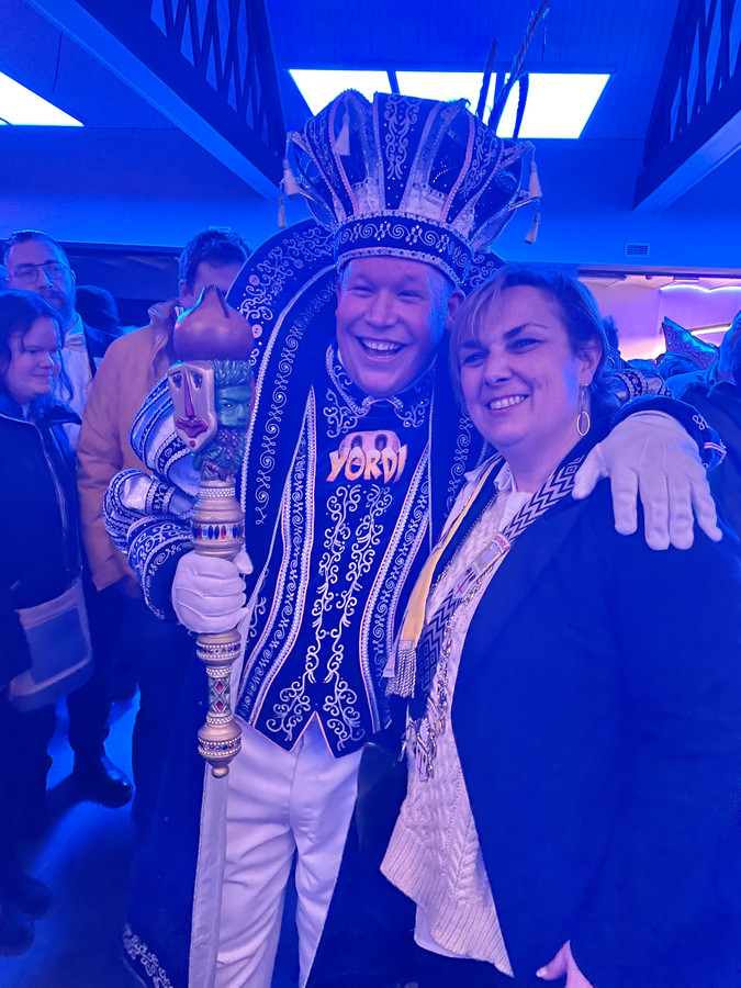 Yordi schittert in zijn prinsenkostuum: “Vol met symboliek... en heel ...