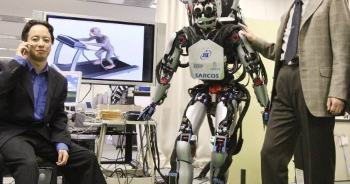 Un robot humanoïde bipède mu à distance par le cerveau d'un singe ...