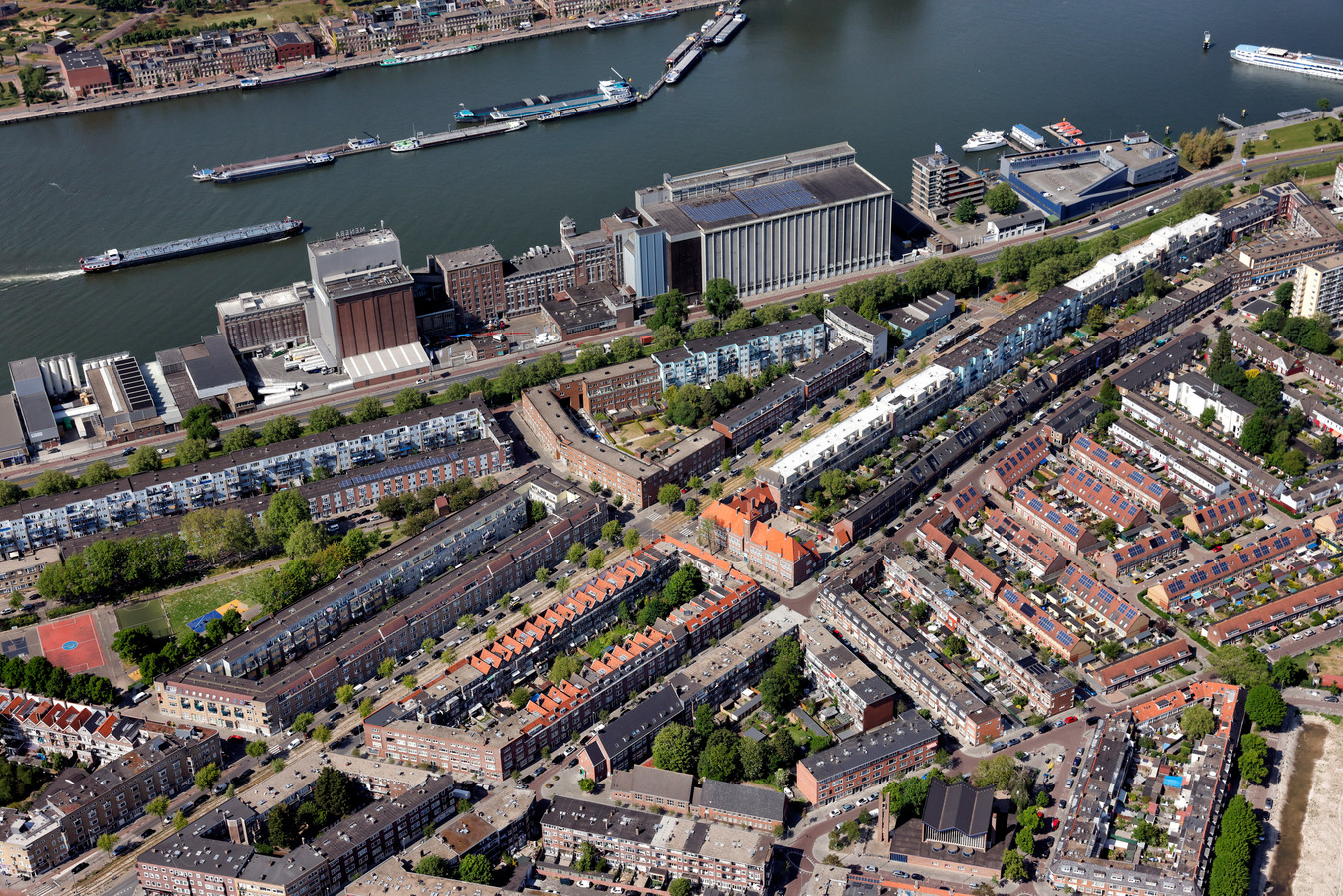 Nog eens 60 miljoen euro om achterstanden op Zuid weg te werken | Foto ...