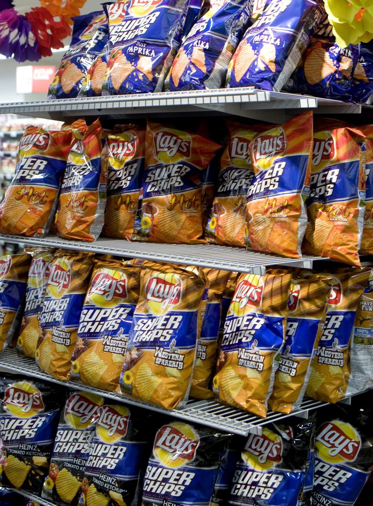 Stop de almaar uitdijende chipszak | De Volkskrant