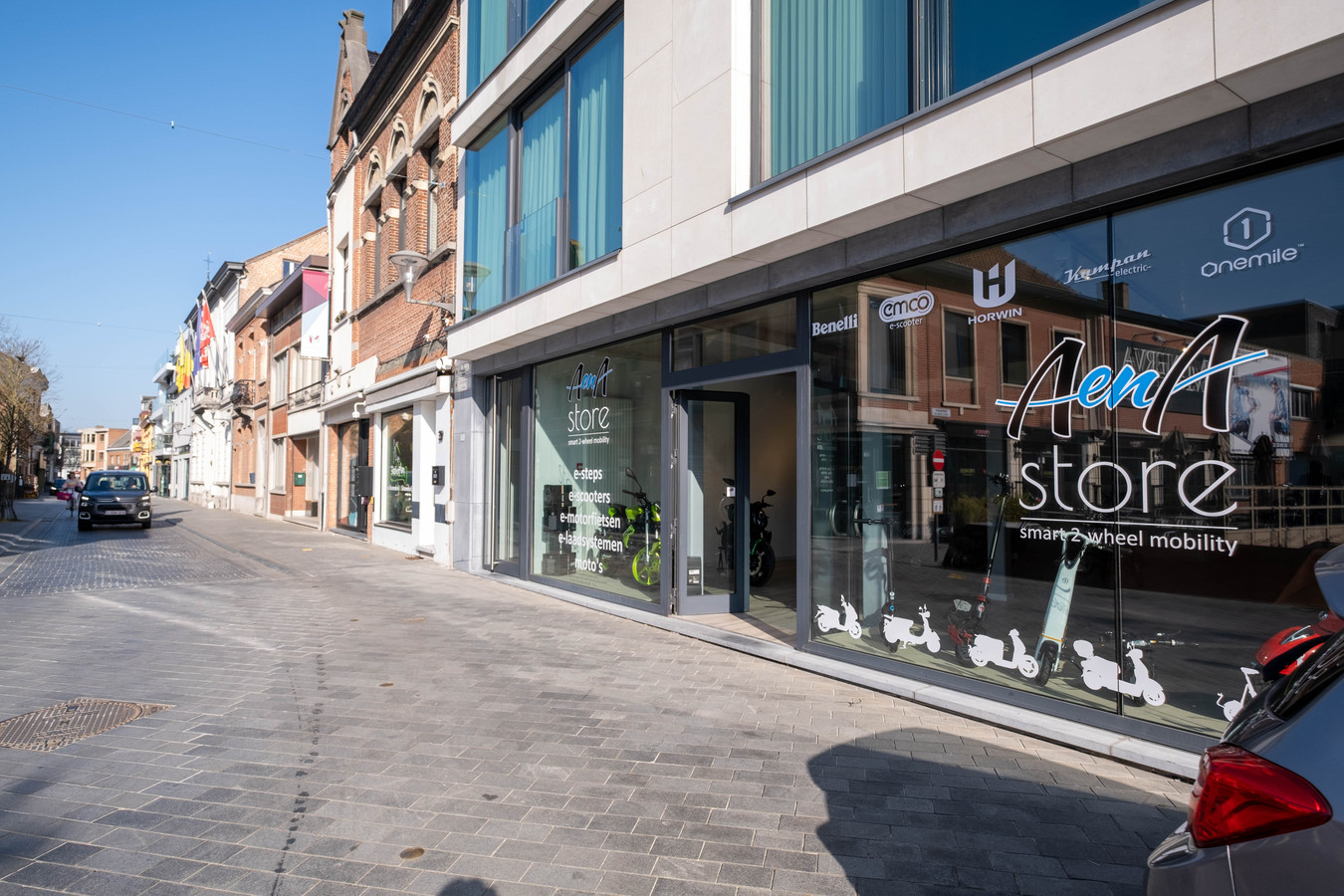 A&A Store opent deuren op Dorpshart en verkoopt tweewielers: “Wie ...