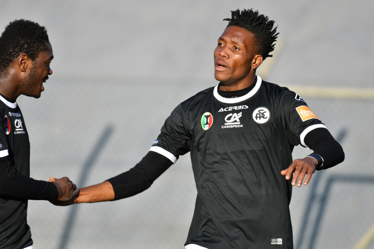 Transfer Talk. Club Brugge dicht bij gegeerde Nigeriaanse spits van 10 ...