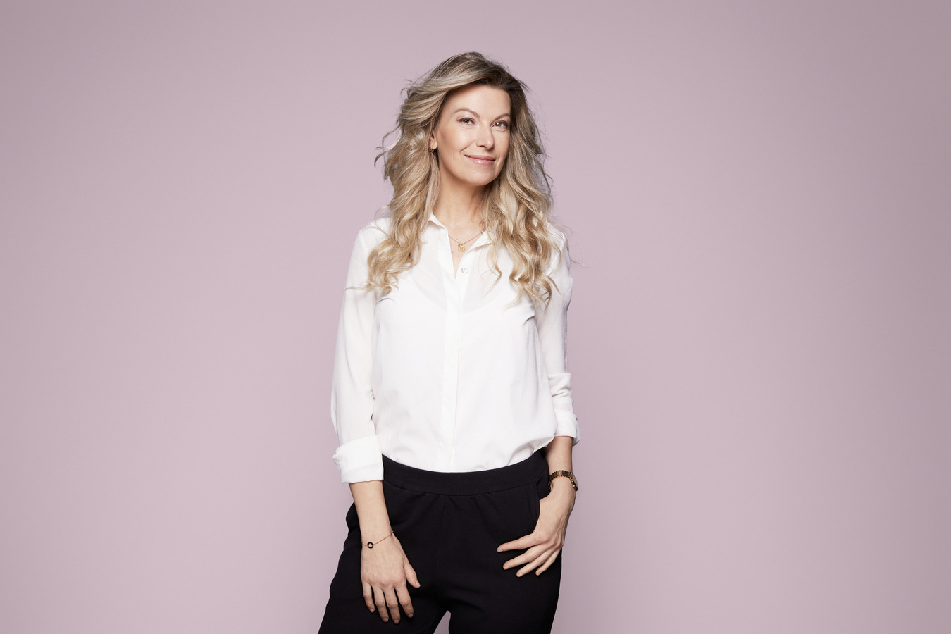 Schrijver Susan Smit: ‘In Parijs gold ik als aan de dikke kant’ | Foto ...