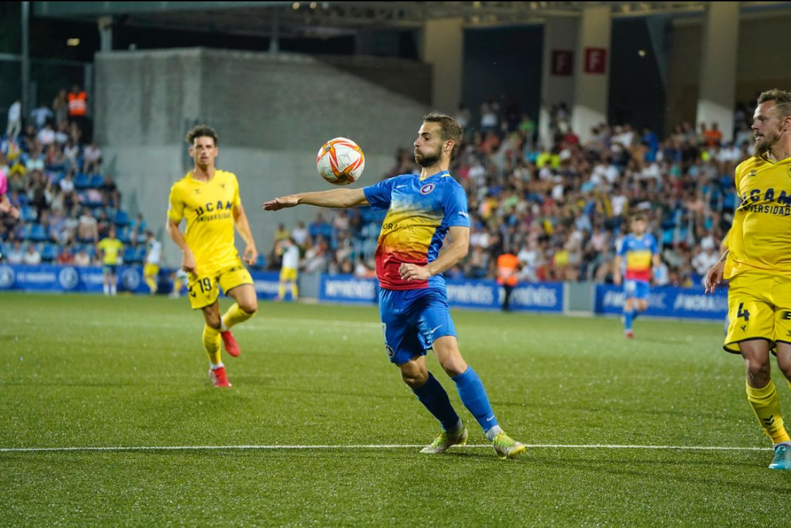 Hector Hevel feestte na promotie met FC Barcelona-ster Pique: ‘Hij is ...