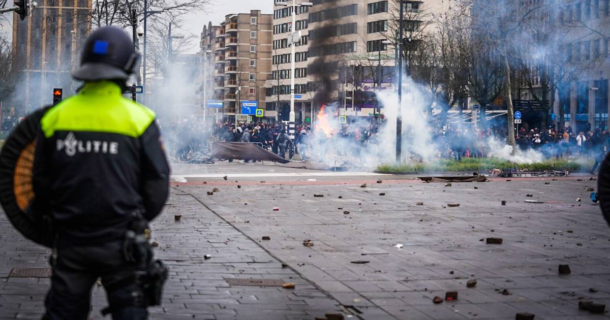 Relschoppers slopen terrassen: ‘De tafels en stoelen voor de zaak ...