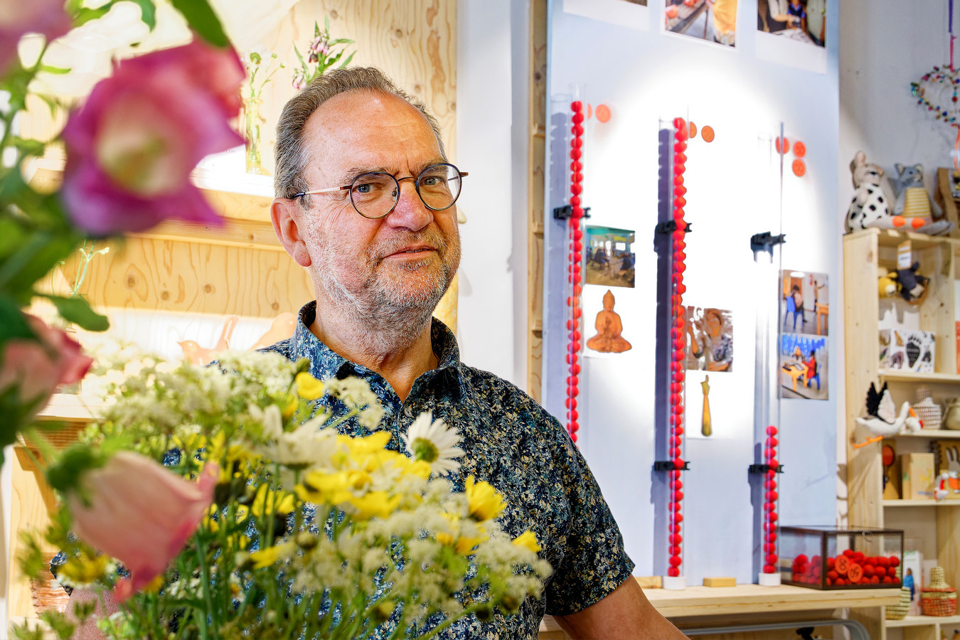 De Wereldwinkel in Den Bosch oubollig? ‘We draaien zo goed dat we 10. ... De Wereldwinkel in Den Bosch oubollig? ‘We draaien zo goed dat we 10. ...