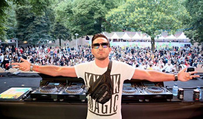 Deventer DJ is hit op TikTok en wordt gebeld door grootste dance-label ...