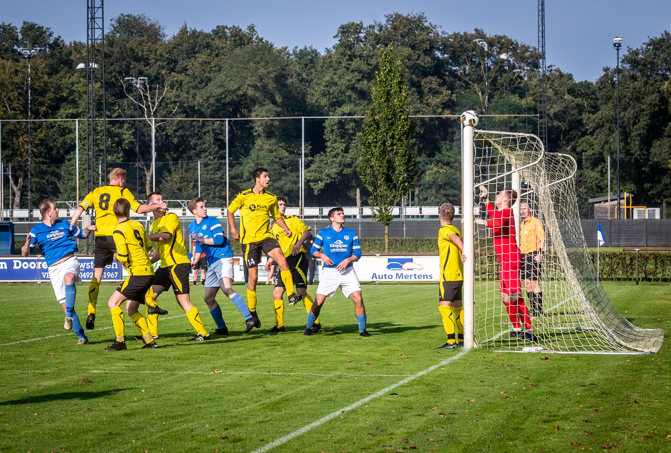 Derde promotie voor pas 35-jarige Sander Janssen als hoofdtrainer ...