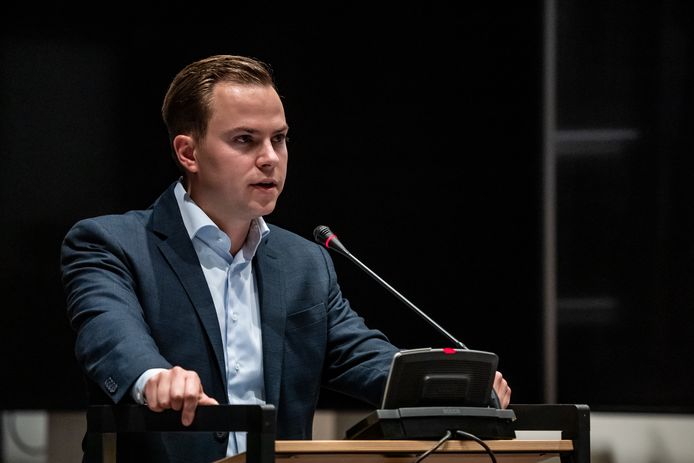 Roosendaalse VVD-fractie negeert oproep leden: Robin Heij toch ...