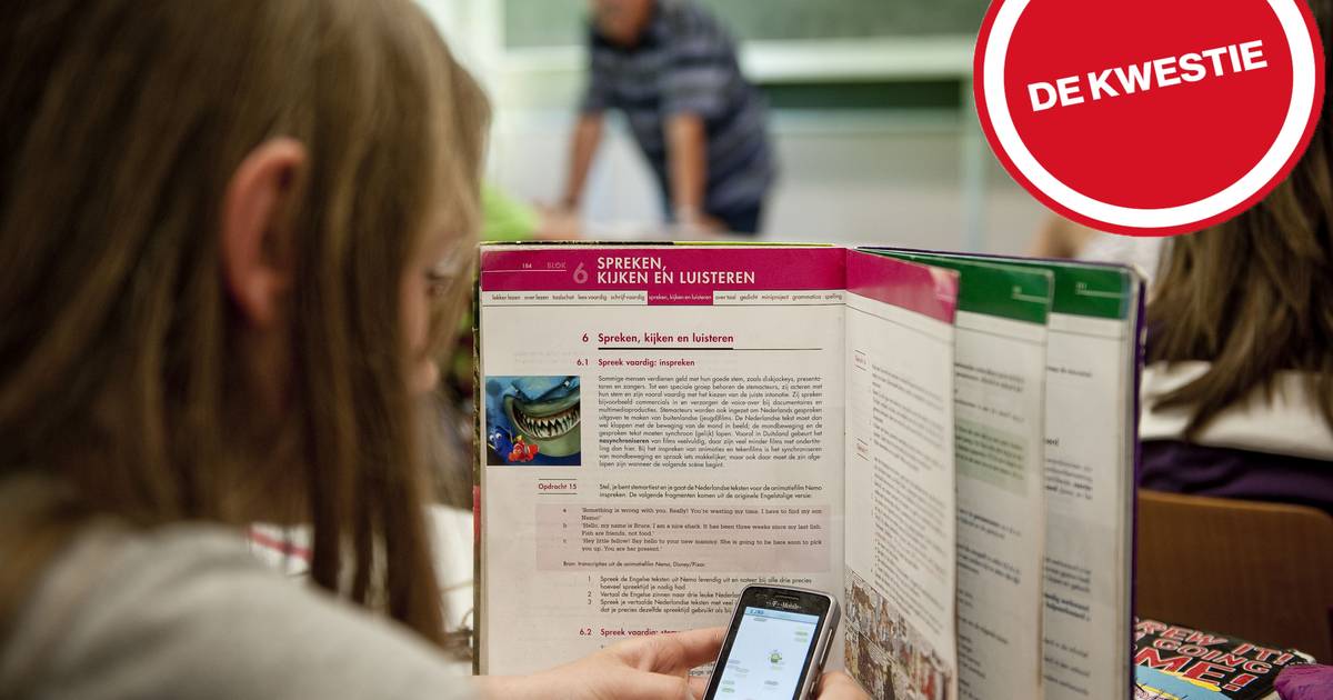 Moet het mobieltje in al het onderwijs verboden worden of is het juist een hulpmiddel? | Breda ...