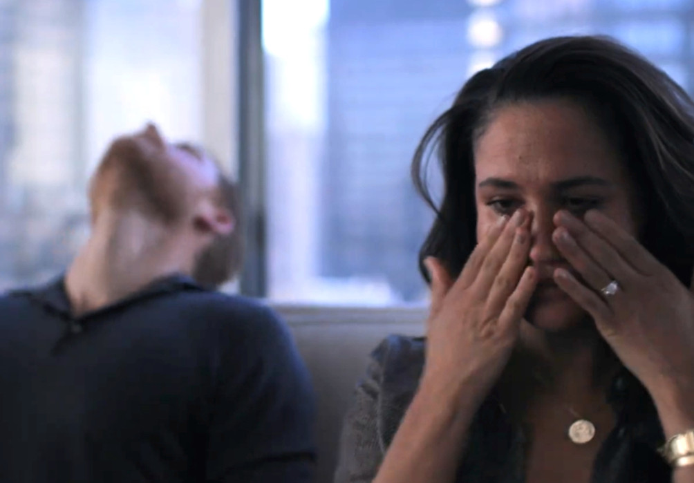 Meghan Markle Huilt Tranen Met Tuiten In Eerste Trailer Van Netflixdocu Niemand Ziet Wat Er