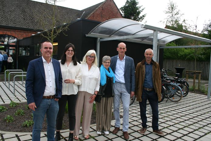 Tuin van buurthuis Kruisstraat krijgt feestelijke heropening ...